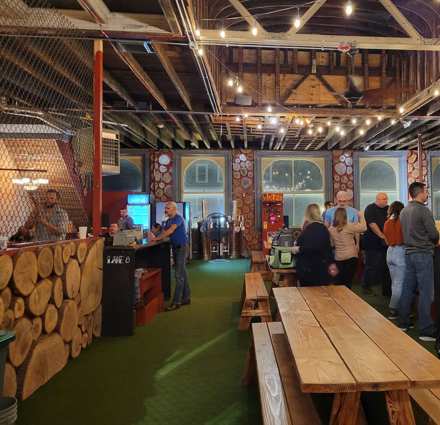 Learn Axe Throwing in Pottstown PA | Splitting Edge Axe Throwing